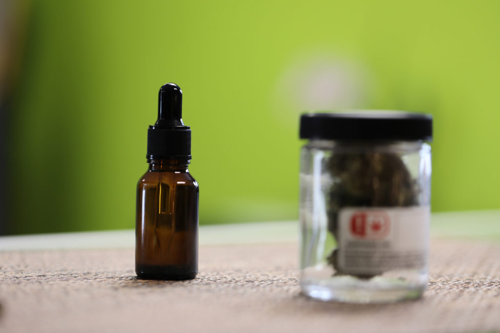 What are the Different Types of Cannabis Oil? | The Cannigma