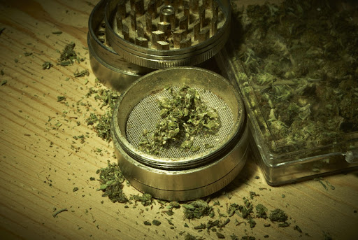 What Is Shake Weed, and Is It Any Good? | The Cannigma